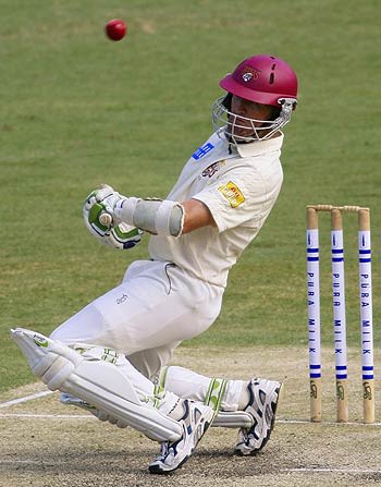 Martin Love sways out of harm's way | ESPNcricinfo.com