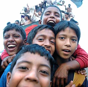 Bangladeshi children show their delight | ESPNcricinfo.com