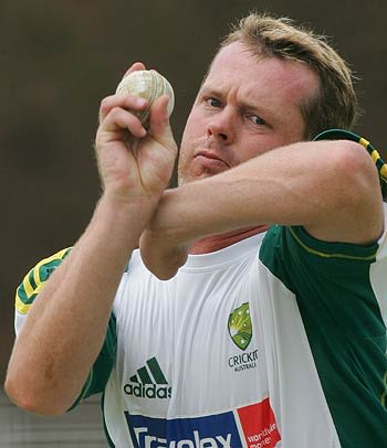 Mick Lewis bowls at the Wanderers nets | ESPNcricinfo.com