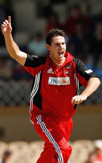 Shaun Tait celebrates a wicket in the ING Cup final against New South ...