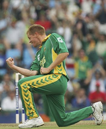 Much will depend on the fitness of Shaun Pollock in Cape Town ...