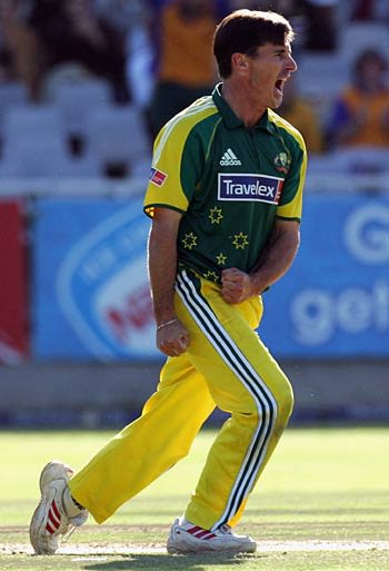 Brad Hogg celebrates trapping Mark Boucher lbw | ESPNcricinfo.com