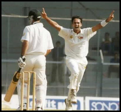 Paras Mhambrey is ecstatic after getting the better of Ricky Ponting ...