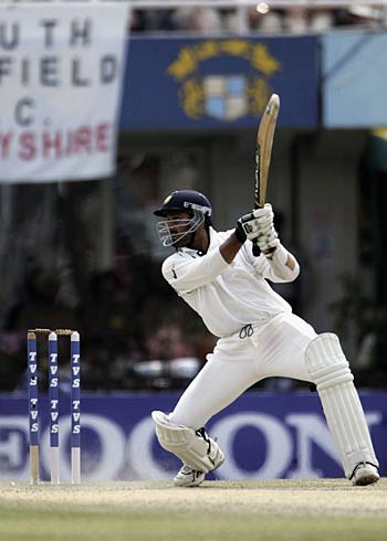 Harbhajan Singh swings a boundary | ESPNcricinfo.com