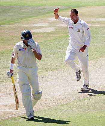Andrew Hall celebrates Mike Hussey's wicket | ESPNcricinfo.com