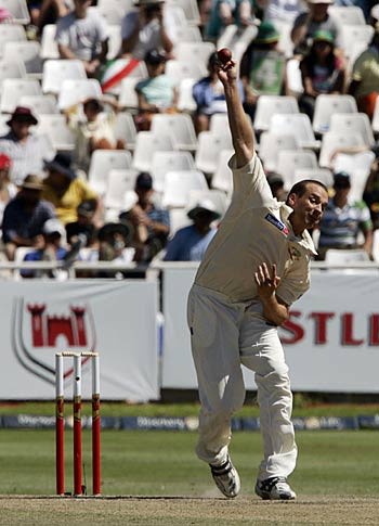 Stuart Clark claimed nine wickets on his debut | ESPNcricinfo.com