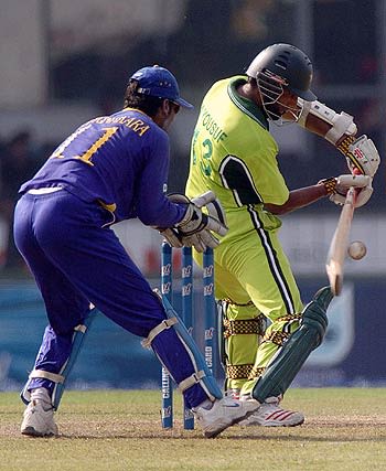 Mohammad Yousuf top-scored with 53 | ESPNcricinfo.com