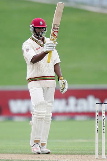 Runako Morton acknowledges the crowd | ESPNcricinfo.com