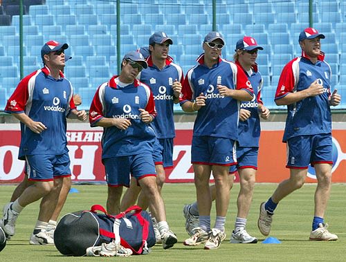 The England players warm up | ESPNcricinfo.com