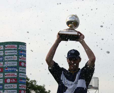 Scotland captain Craig Wright with the trophy | ESPNcricinfo.com
