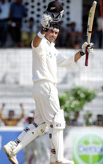 Stephen Fleming celebrates his double-hundred | ESPNcricinfo.com