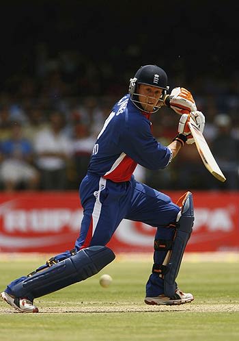 Geraint Jones keeps the scoreboard ticking | ESPNcricinfo.com