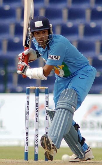 Robin Uthappa prepares to drive | ESPNcricinfo.com