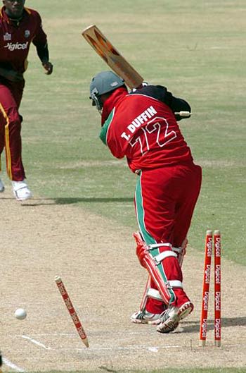 Terry Duffin is bowled by Jerome Taylor for 1 | ESPNcricinfo.com