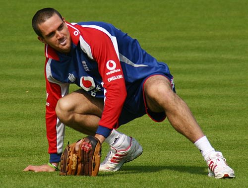 Kevin Pietersen during the warm-up | ESPNcricinfo.com