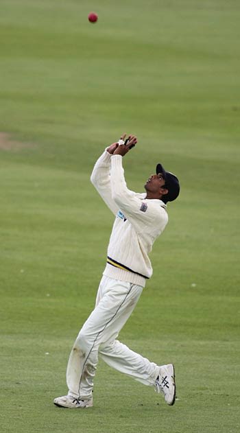 Jehan Mubarak prepares to catch Carl Hopkinson | ESPNcricinfo.com