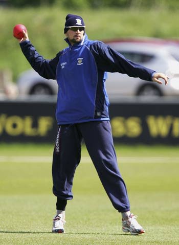 Steve Harmison takes part in a fielding session | ESPNcricinfo.com