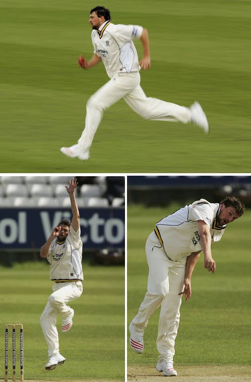 Steve Harmison flies into bowl for Durham | ESPNcricinfo.com