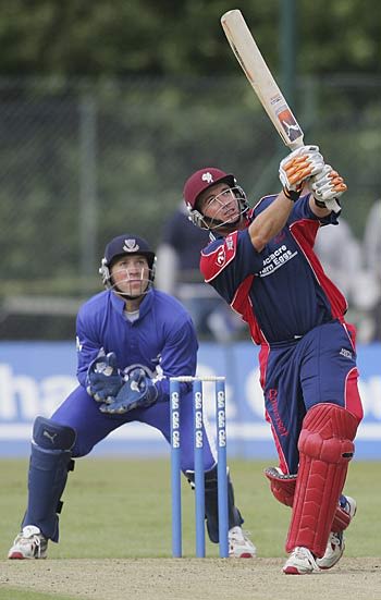 Matthew Wood lofts a four | ESPNcricinfo.com