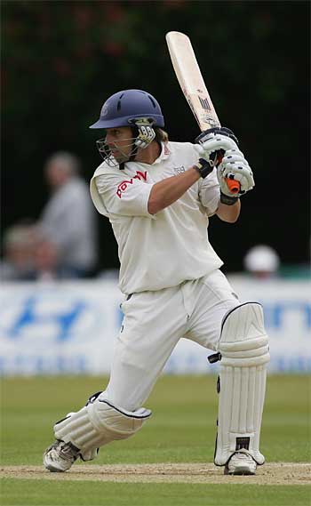 Cutting edge - Carl Hopkinson hits out on his way to 62 | ESPNcricinfo.com