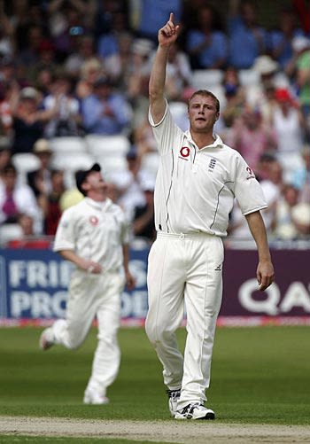 Andrew Flintoff raises his finger in celebration | ESPNcricinfo.com