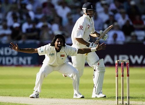 Chaminda Vaas roars an unsuccessful appeal | ESPNcricinfo.com