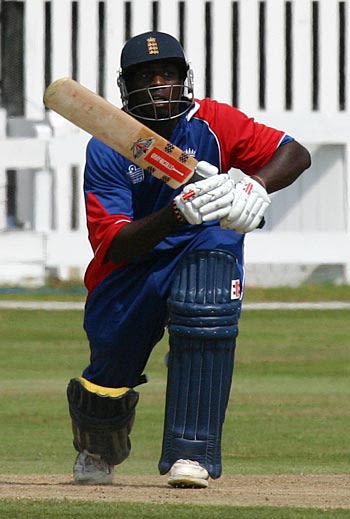 Chris Thompson on his way to 41 | ESPNcricinfo.com