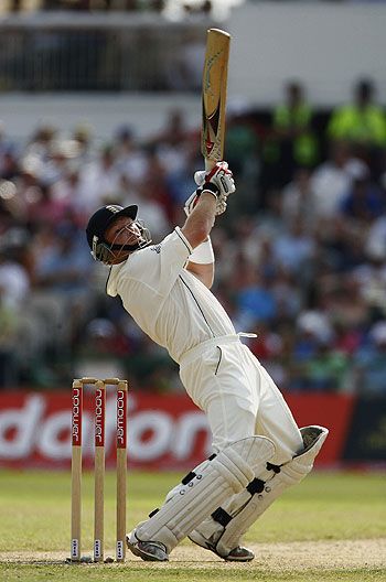 Ian Bell plays an uppercut en route to his century | ESPNcricinfo.com