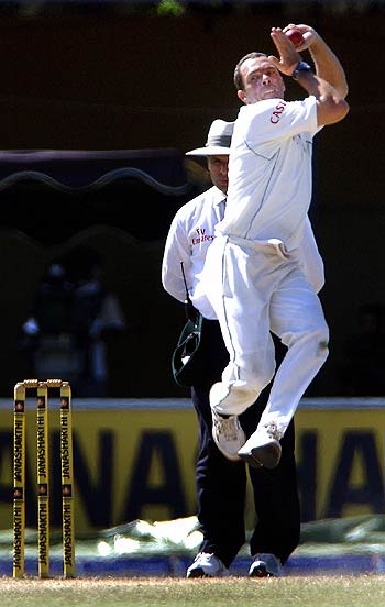 Nicky Boje in action on the fourth day in Colombo | ESPNcricinfo.com