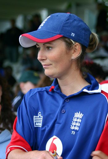 Charlotte Edwards signs some autographs | ESPNcricinfo.com
