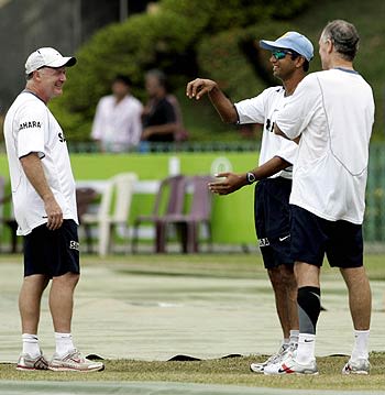 'What is Ian Frazer doing?' | ESPNcricinfo