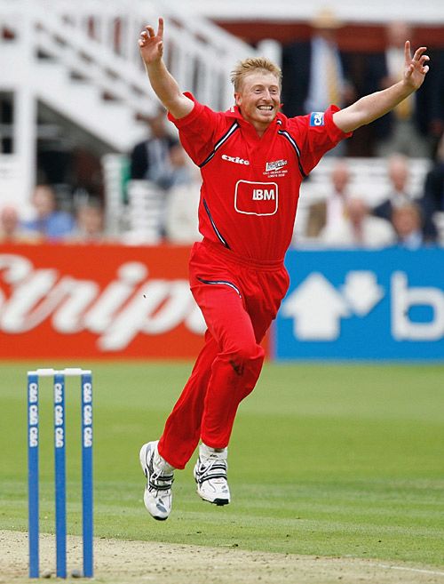 Glen Chapple celebrates the wicket of Murray Goodwin | ESPNcricinfo.com