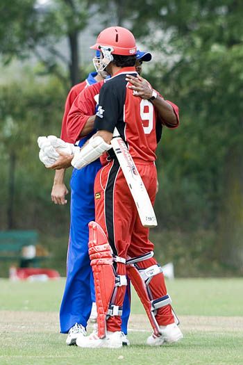 Jon Davison's gets his 2nd Man of Match award is congratulated by Steve ...