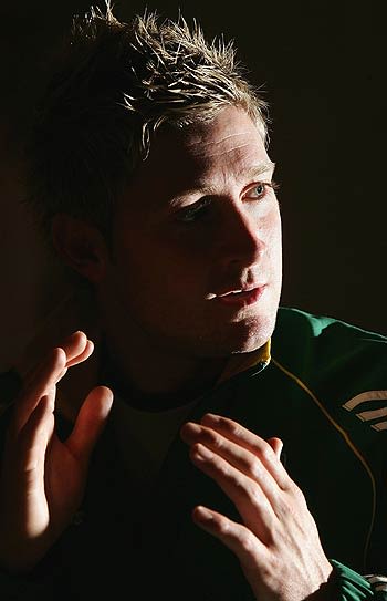 Michael Clarke makes a point | ESPNcricinfo.com