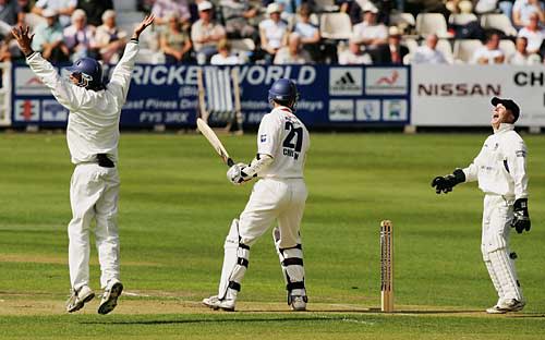 Mark Chilton is caught behind by Tim Ambrose | ESPNcricinfo.com