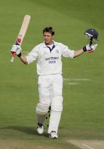 Nick Compton celebrates his hundred | ESPNcricinfo.com