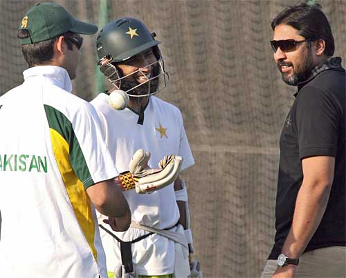 Mohammad Yousuf and Inzamam-ul-Haq chat at training, the banned Inzamam notable for being in ...