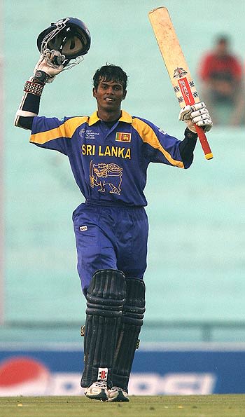 Upul Tharanga celebrates his hundred | ESPNcricinfo.com