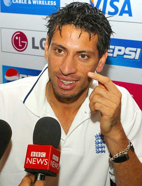 Sajid Mahmood takes his turn in front of the reporters | ESPNcricinfo.com