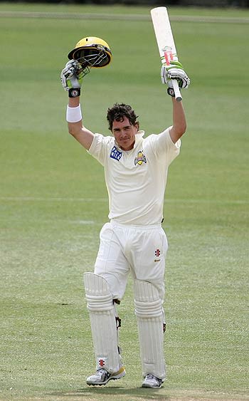 Marcus North celebrates his double-century against Victoria ...