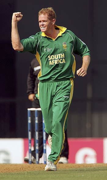 Shaun Pollock celebrates after bowling Lou Vincent | ESPNcricinfo.com