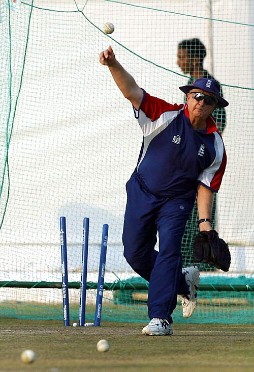 Duncan's doosra? Duncan Fletcher rolls his arm over in the nets ...