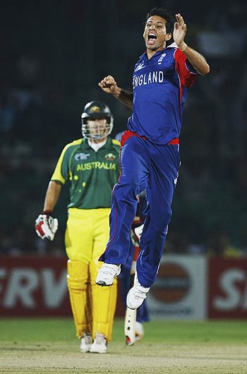 Sajid Mahmood punctuates his second strike | ESPNcricinfo.com