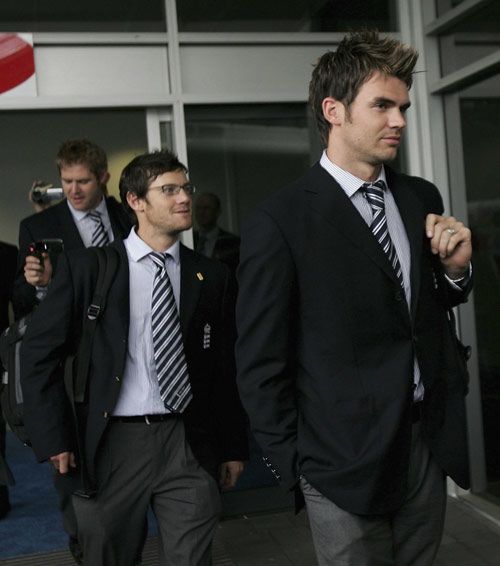 Chris Read and James Anderson make their way through Sydney airport ...