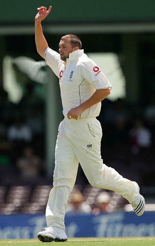 Steve Harmison celebrates the wicket of Daniel Smith | ESPNcricinfo.com