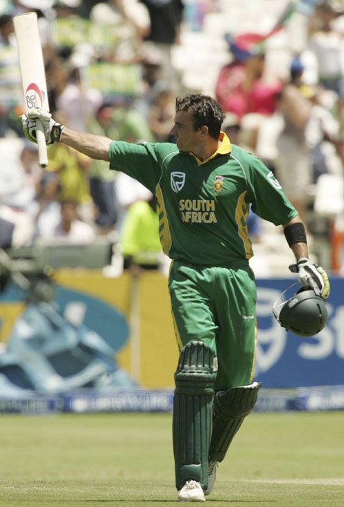 Justin Kemp acknowledges the applause for his excellent hundred ...