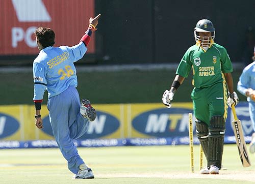 Sreesanth shows Loots Bosman the way to go | ESPNcricinfo.com