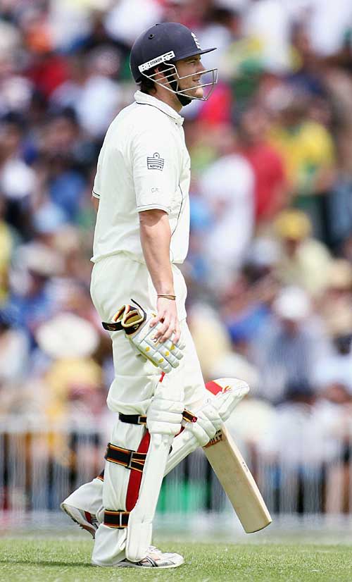 Chris Read heads off after falling for a five-ball duck | ESPNcricinfo.com