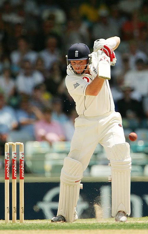 Ian Bell times one beautifully down the ground | ESPNcricinfo.com