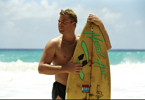 Shane Warne goes surfing during Australia's tour to the West Indies ...